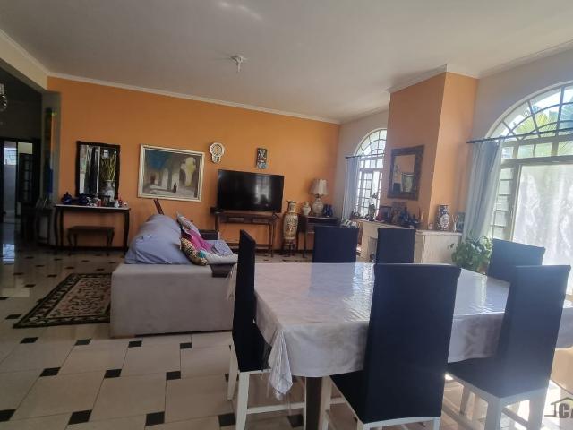 Sobrado em Jardim Terras de São João, Jacareí/SP de 0m² 5 quartos à venda por R$ 899.000,00