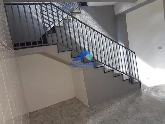 Sobrado em Jardim Uirá, São José dos Campos/SP de 178m² 4 quartos à venda por R$ 719.900,00