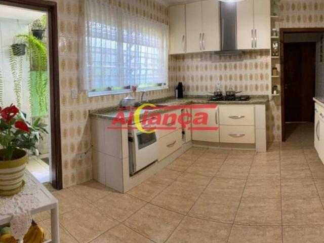 SOBRADO EM JARDIM VILA GALVAO