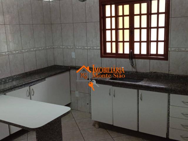 Sobrado em Jardim Almeida Prado, Guarulhos/SP de 250m² 6 quartos à venda por R$ 799.000,00