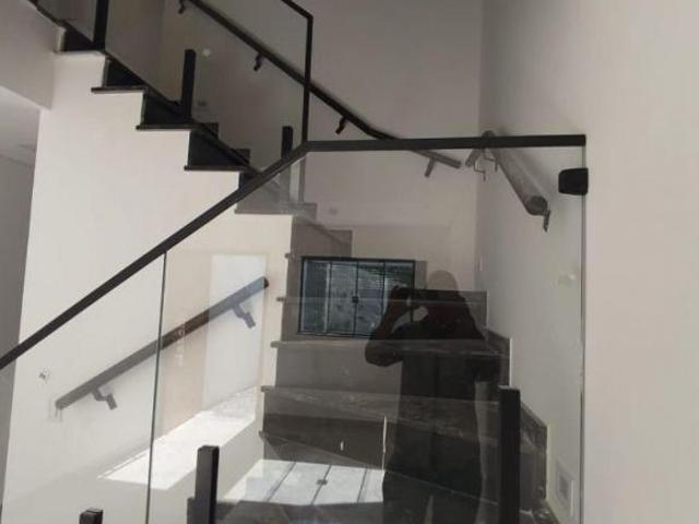 Sobrado em Jardim Amazonas, Itaquaquecetuba/SP de 80m² 2 quartos à venda por R$ 450.000,00