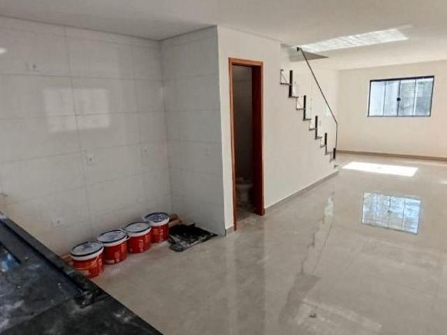 Sobrado em Jardim Amazonas, Itaquaquecetuba/SP de 95m² 2 quartos à venda por R$ 450.000,00