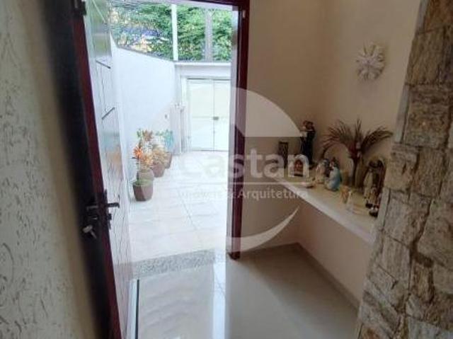 Sobrado em Jardim Avelino