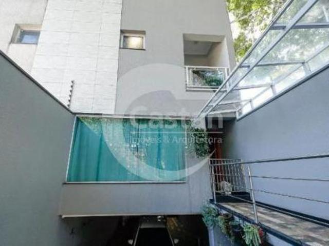 Sobrado em Jardim Avelino