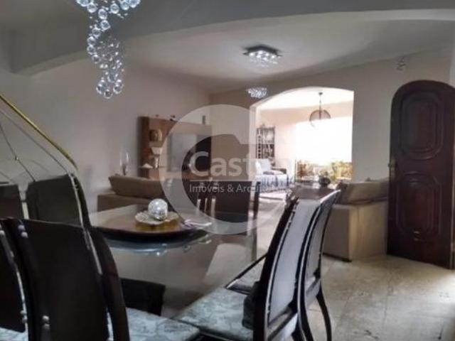 Sobrado em Jardim Avelino