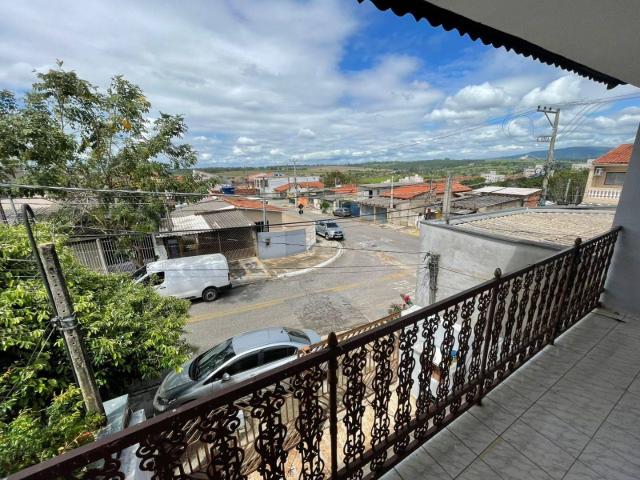 Sobrado em Jardim Botucatu, Sorocaba/SP de 150m² 3 quartos à venda por R$ 349.000,00