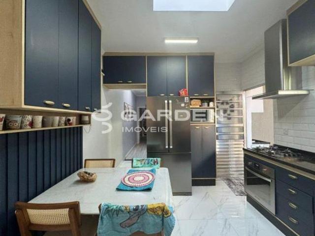 Sobrado em Jardim das Indústrias, São José dos Campos/SP de 0m² 3 quartos à venda por R$ 750.000,00