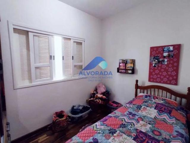 Sobrado em Jardim das Indústrias, São José dos Campos/SP de 130m² 3 quartos à venda por R$ 650.000,0