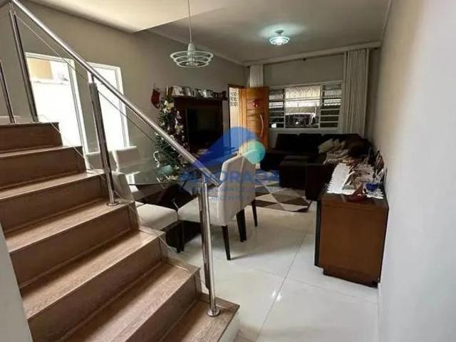 Sobrado em Jardim das Indústrias, São José dos Campos/SP de 240m² 5 quartos à venda por R$ 1.100.000