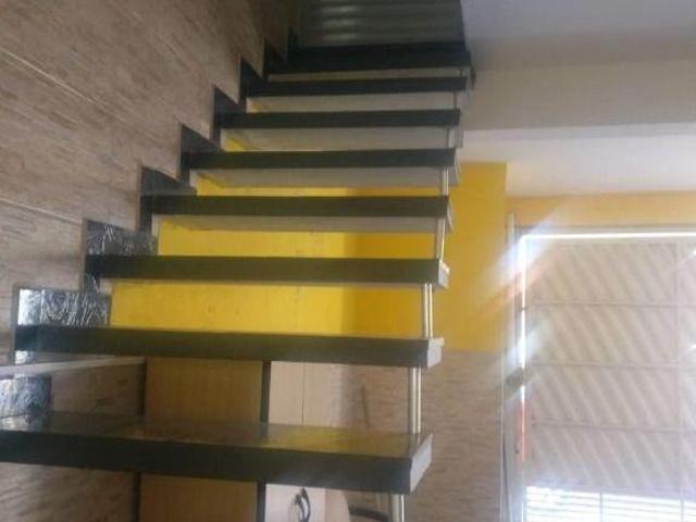 Sobrado em Jardim Dayse, Ferraz de Vasconcelos/SP de 614m² 6 quartos à venda por R$ 850.000,00