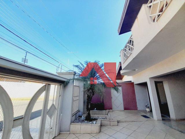 Sobrado em Jardim Itacolomi, Mogi Guaçu/SP de 230m² 3 quartos à venda por R$ 769.000,00