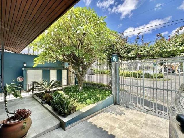 Sobrado em Jardim Jussara, São Paulo/SP de 228m² 4 quartos à venda por R$ 1.100.000,00