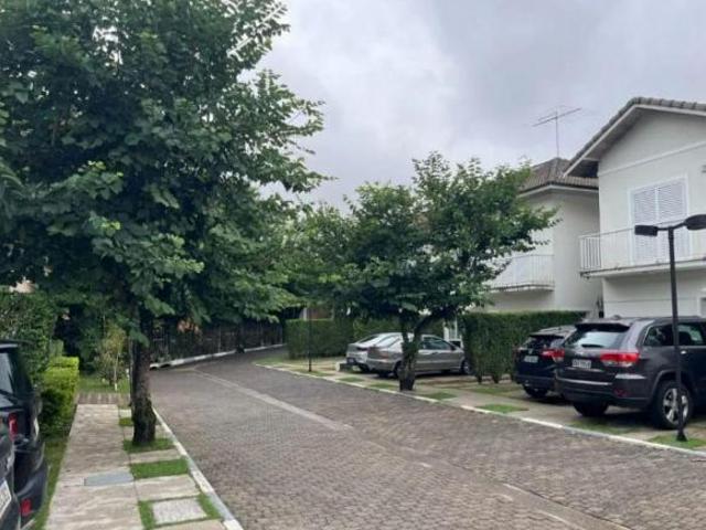 Sobrado em Jardim Maria Tereza, Cotia/SP de 174m² 4 quartos à venda por R$ 880.000,00
