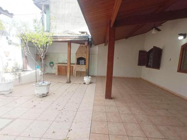 Sobrado em Jardim Maria Cândida, Caçapava/SP de 180m² 4 quartos à venda por R$ 520.000,00