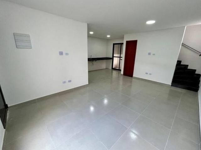 Sobrado em Jardim Melvi, Praia Grande/SP de 62m² 2 quartos à venda por R$ 450.000,00