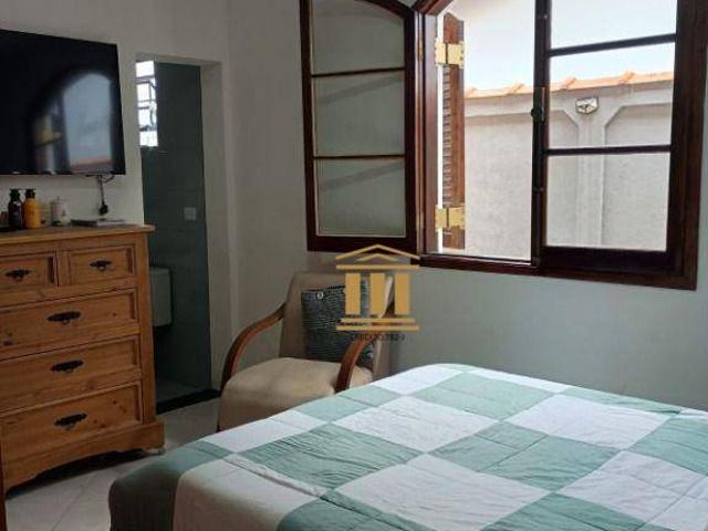Sobrado em Jardim Oriente, São José dos Campos/SP de 245m² 3 quartos à venda por R$ 819.000,00