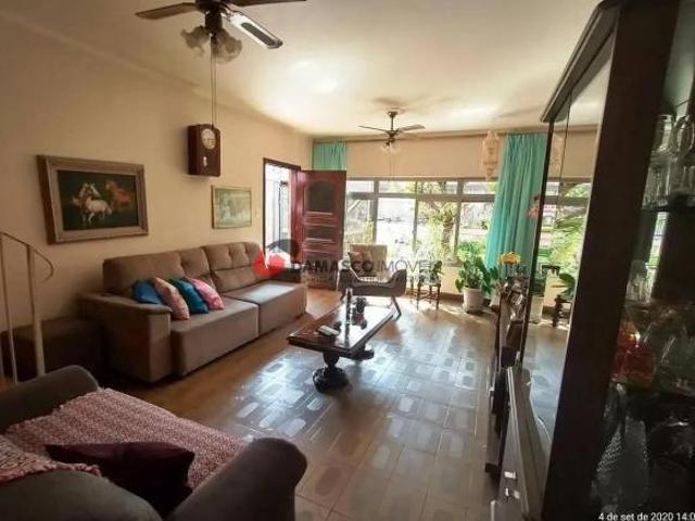 Sobrado em Jardim Patente