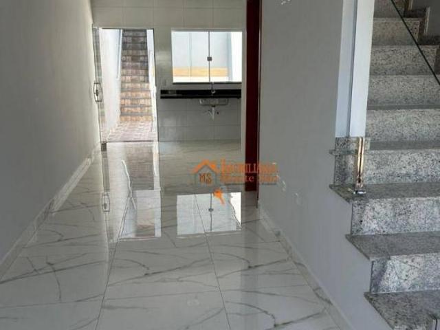 Sobrado em Jardim Pinheirinho, Itaquaquecetuba/SP de 80m² 2 quartos à venda por R$ 370.000,00