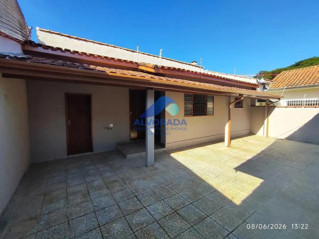 Sobrado em Jardim Portugal, São José dos Campos/SP de 190m² 3 quartos à venda por R$ 999.900,00 ou para locação R$ 7.000,00/mes