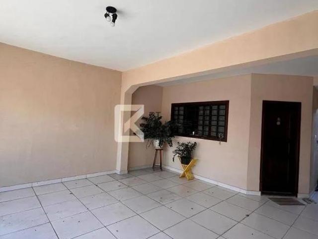 Sobrado em Jardim São Francisco, Indaiatuba/SP de 162m² 3 quartos à venda por R$ 669.000,00