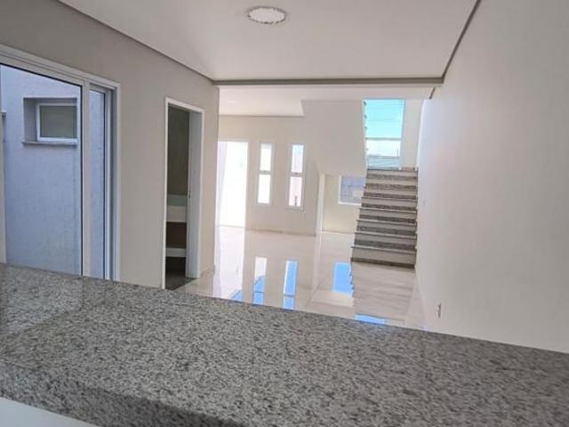 Sobrado em Jardim São José, Caçapava/SP de 150m² 3 quartos à venda por R$ 520.000,00