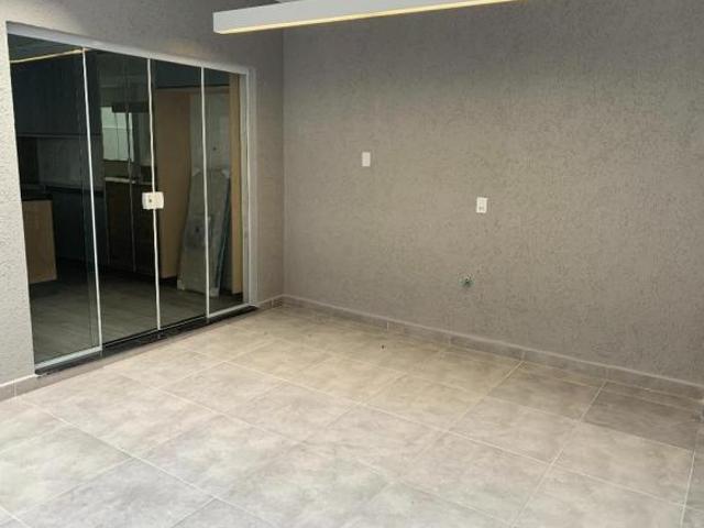 Sobrado em Jardim Santa Cruz, 250 m², 3 dormitórios