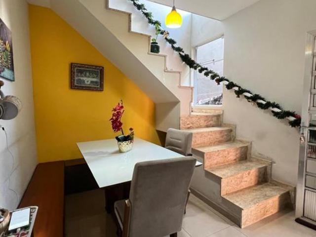 Sobrado em Jardim Santa Marina, Sorocaba/SP de 200m² 3 quartos à venda por R$ 450.000,00