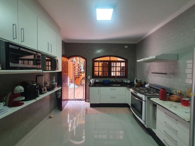 Sobrado em Jardim Sarah, São Paulo/SP de 182m² 3 quartos à venda por R$ 741.000,00