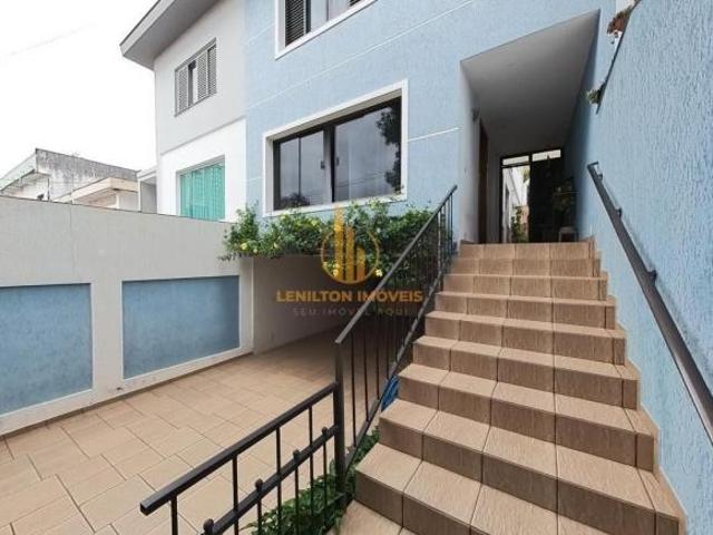 Sobrado em Jordanópolis, SBC: 3 Suítes e 241m² à Venda