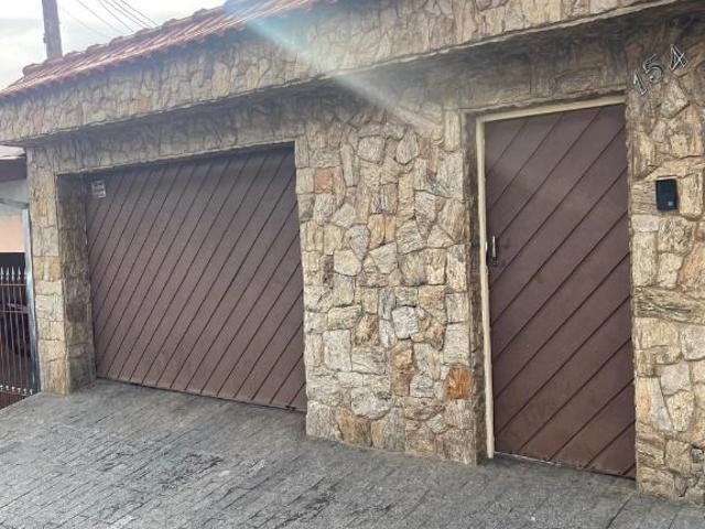 Sobrado em Loteamento Acrísio de Oliveira Silva, Mogi das Cruzes/SP de 180m² 3 quartos à venda por R$ 789.900,00
