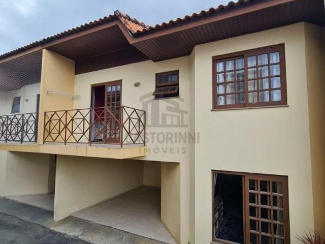 Sobrado em Loteamento São José, Campo Largo/PR