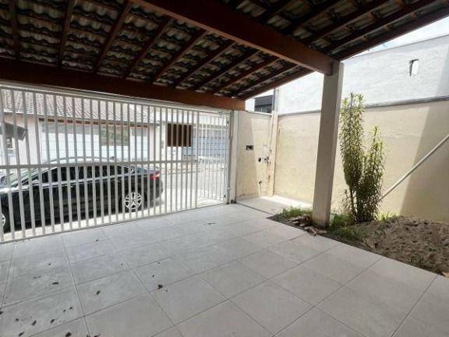 Sobrado em Loteamento Villa Branca, Jacareí/SP de 173m² 3 quartos à venda por R$ 549.900,00 ou para locação R$ 3.200,00/mes
