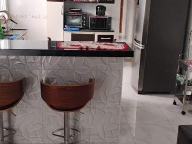 Sobrado em Parque Maria Helena, Suzano/SP de 95m² 2 quartos à venda por R$ 380.000,00