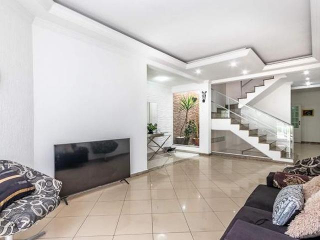 Sobrado em Parque Renato Maia, Guarulhos/SP de 310m² 4 quartos à venda por R$ 1.400.000,00