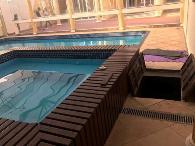 Sobrado em Parque Residencial Villa dos Inglezes, Sorocaba/SP de 415m² 3 quartos à venda por R$ 3.00