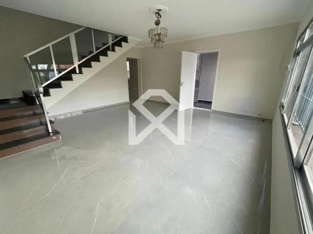 Sobrado em Parque Residencial Oratorio, São Paulo/SP de 190m² 3 quartos à venda por R$ 990.000,00