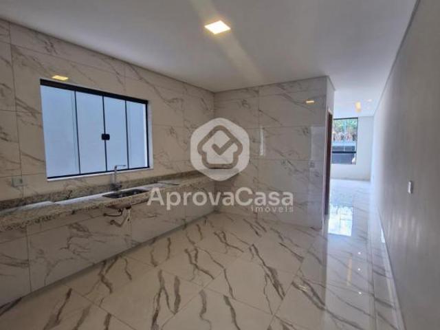 Sobrado em Parque Residencial Scaffid II, Itaquaquecetuba/SP de 103m² 3 quartos à venda por R$ 590.0