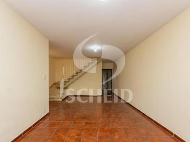 Sobrado em Perdizes com 03 quartos, sendo 02 suites, 02 vagsas