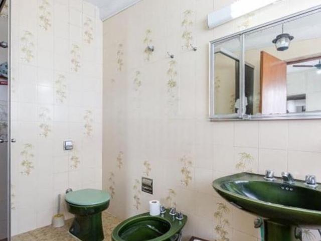 Sobrado em Perdizes com 248m², 4 quartos, 2 suítes, 2 vagas