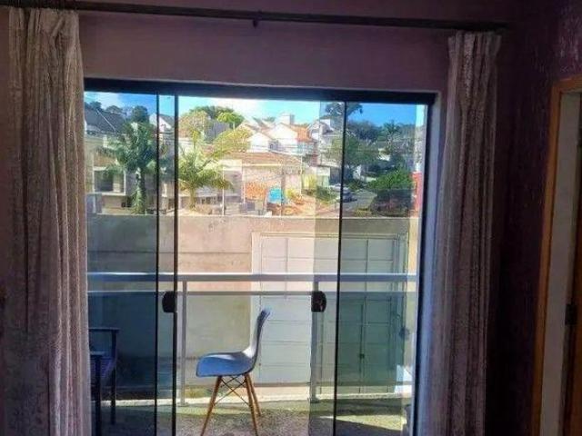 Sobrado em Pilarzinho, Curitiba/PR de 100m² 3 quartos à venda por R$ 650.000,00