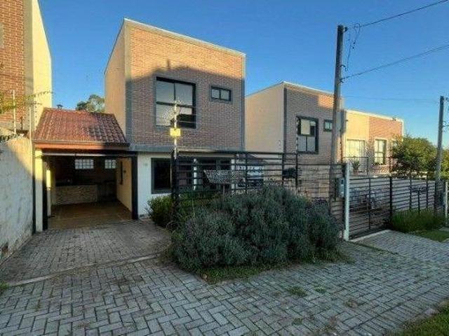 Sobrado em Porto das Laranjeiras, Araucária/PR de 90m² 3 quartos à venda por R$ 399.000,00