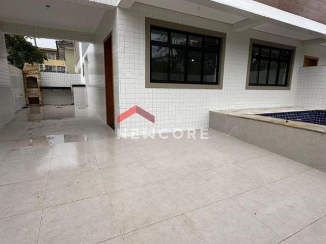 Sobrado em Praça Olímpio Lima Vila Belmiro Santos/SP