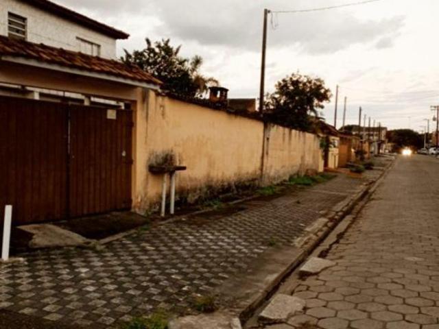 Sobrado em Rua Triesse Agenor de Campos Mongaguá/SP