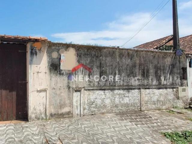 Sobrado em Rua Uruguai Guilhermina Praia Grande/SP