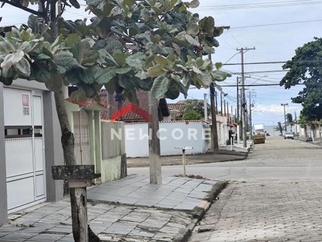 Sobrado em Rua Danilo Teixeira de Carvalho Guarda Civil Itanhaém/SP