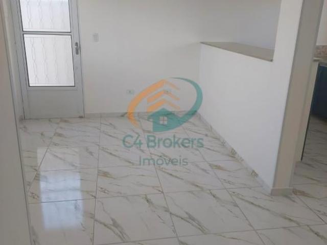 Sobrado em Rua em Brotas Atibaia, SP