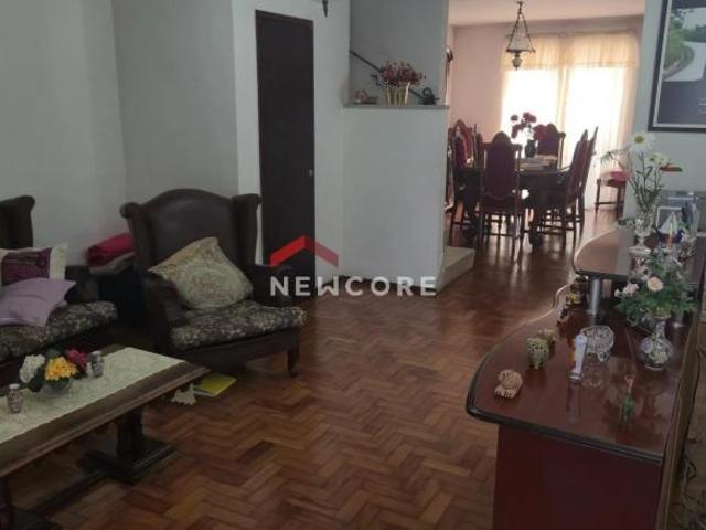 Sobrado em Rua Maranduba Jardim Satélite São José dos Campos/SP