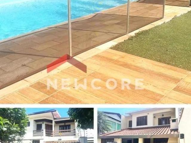 Sobrado em Rua Pioneiro José Demori Jardim Iguaçu Maringá/PR