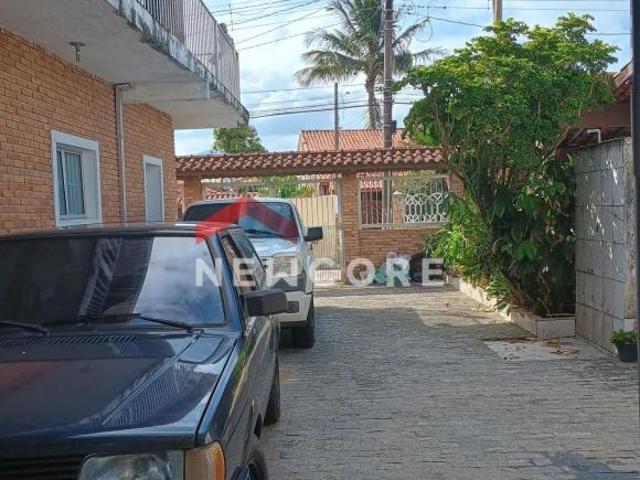 Sobrado em Rua São Jorge Praia das Palmeiras Caraguatatuba/SP
