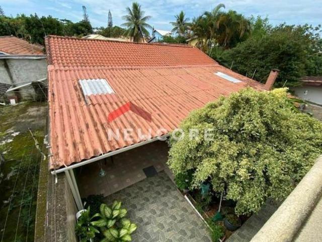 Sobrado em R. Doutor José Antônio de Oliveira Arpoador Peruíbe/SP